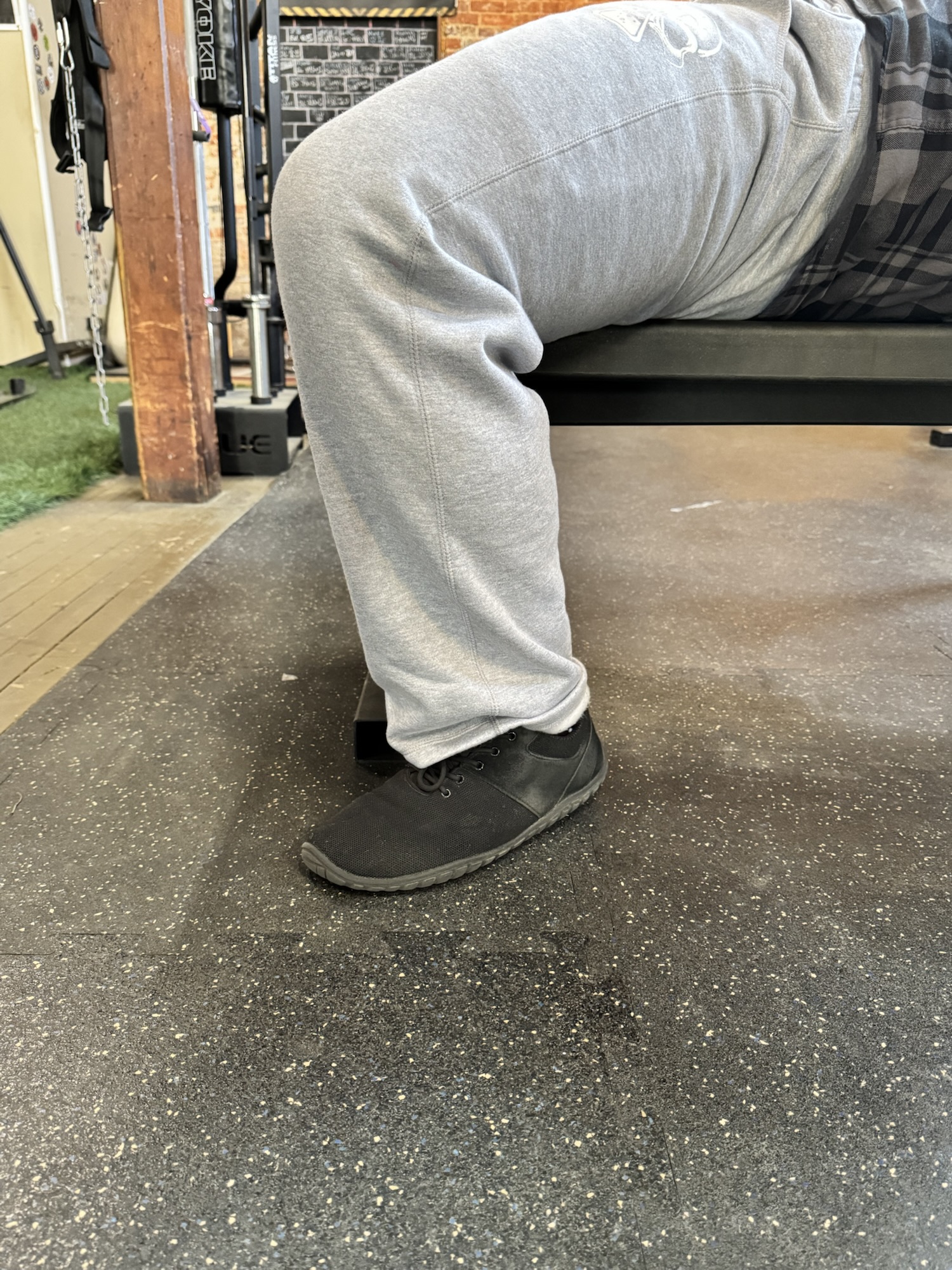 Foot Position in the Bench Press: Tripod vs. Ball of the Foot – Sports ...